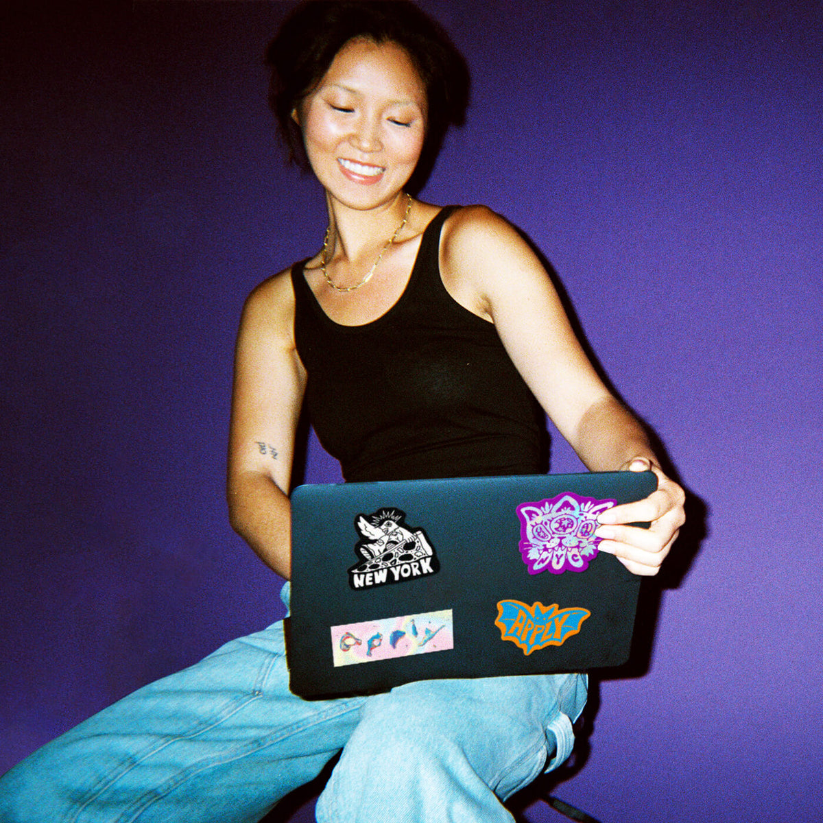 Liquid Holo Apply – Apply Stickers