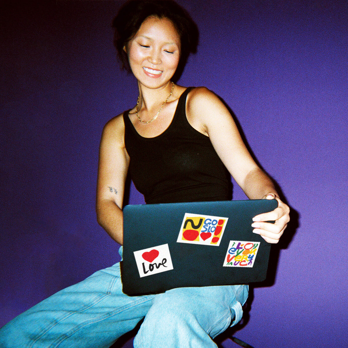 Go Slo – Apply Stickers