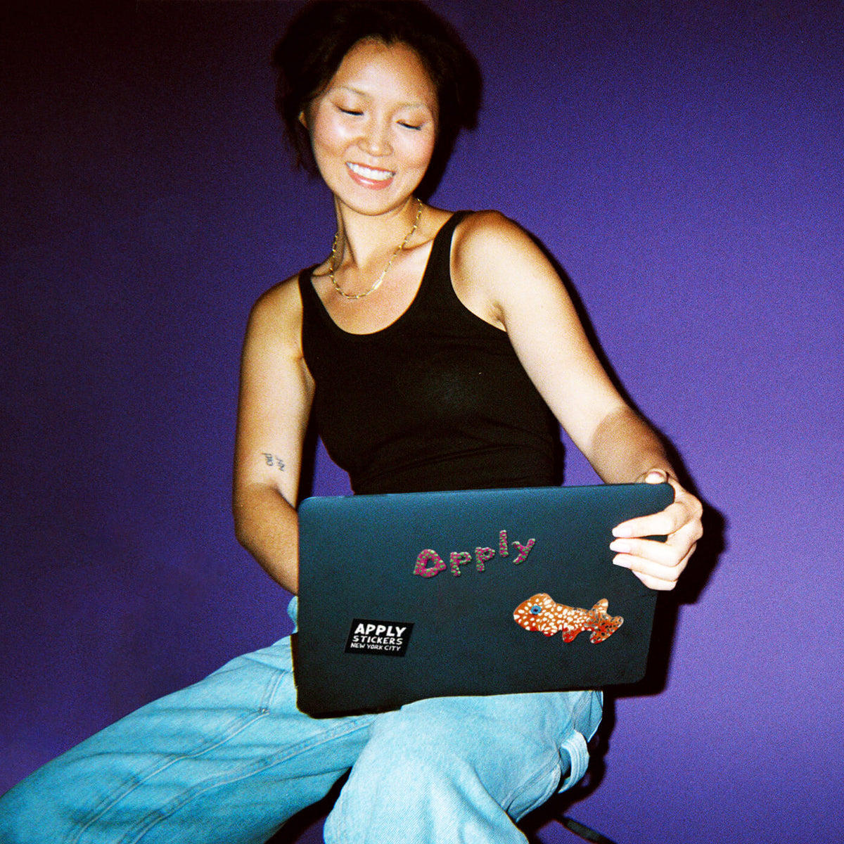 Apply Goldfish – Apply Stickers